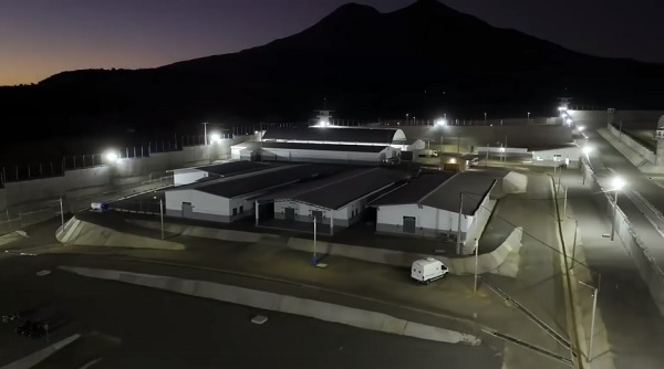 Listo el Centro de Confinamiento del Terrorismo (CECOT)