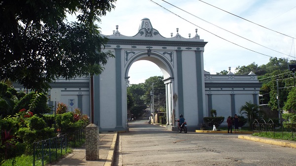 “Ahuachapán” es la Ciudad de los Ausoles en el occidente salvadoreño