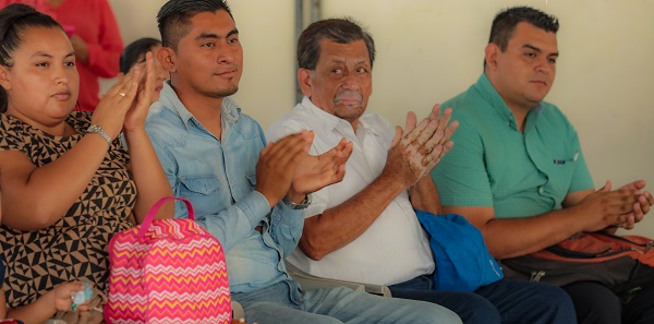 Otro contingente de trabajadores salvadoreños partirá hacia Canadá